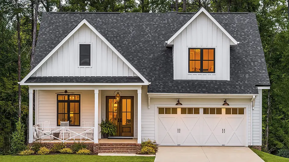 How to Choose a Modern Farmhouse Garage Door